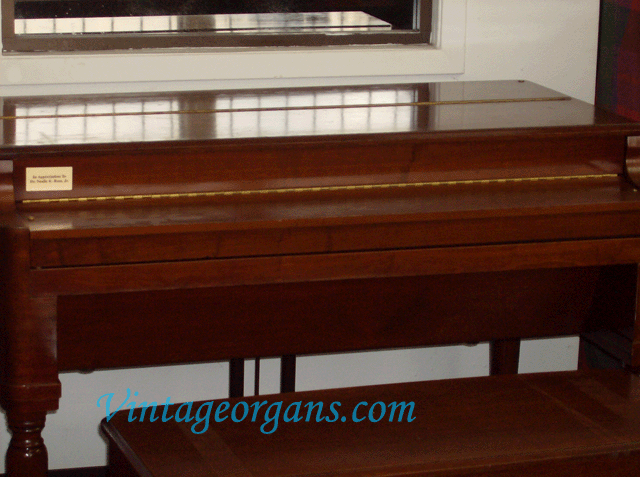 Vintage Hammond Church Organs - Hammond B2 w/ 47 Leslie
