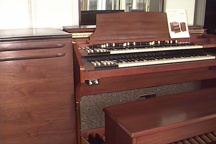 Vintage Hammond Church Organs - D-152 concert model with Leslie ...